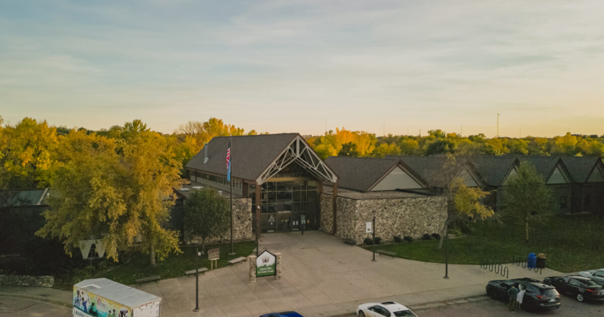 Nature Track and Traces Hike with the Littles | Experience Sioux Falls